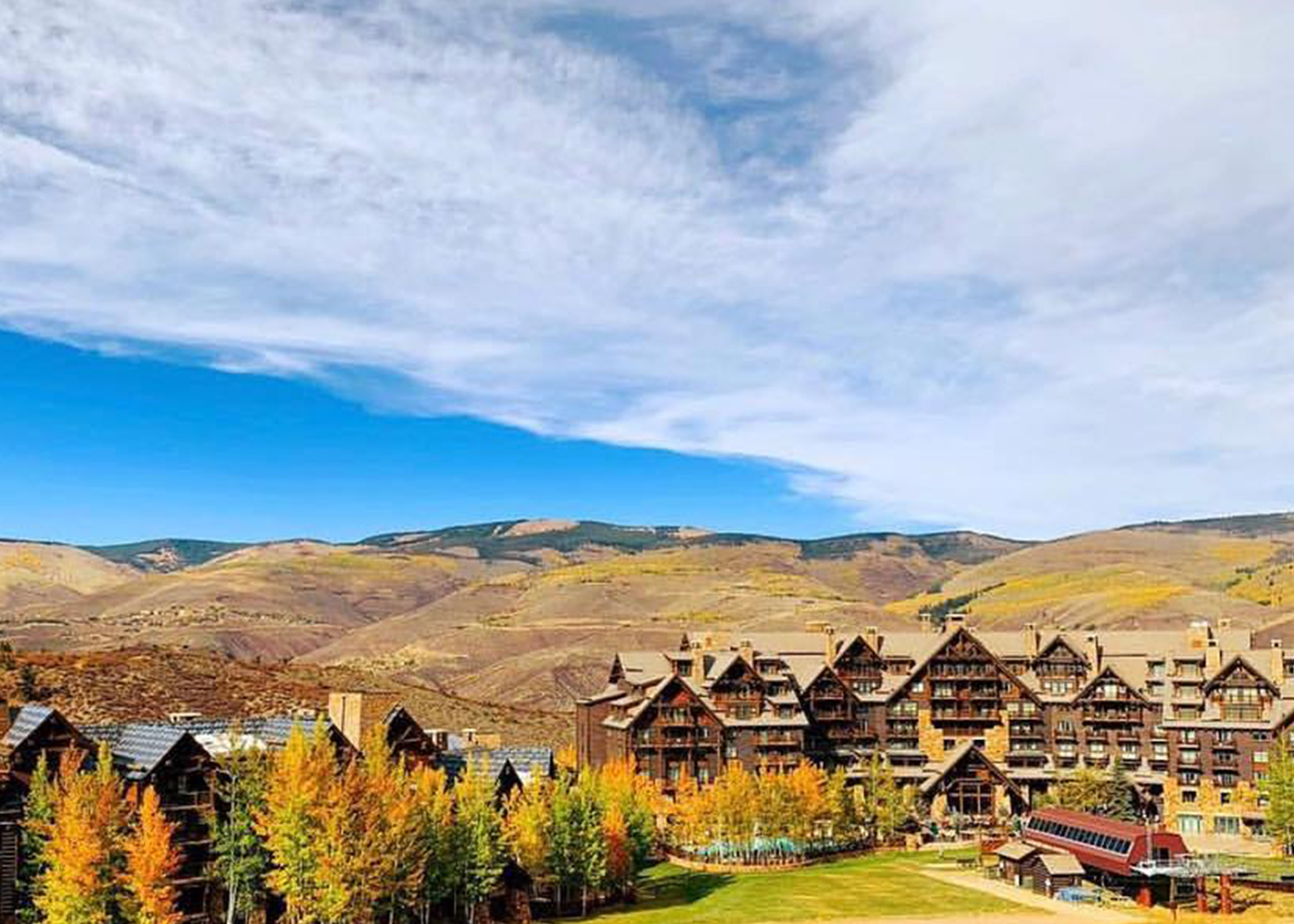 10 Mini Moons to Book Right Now - Feed Media